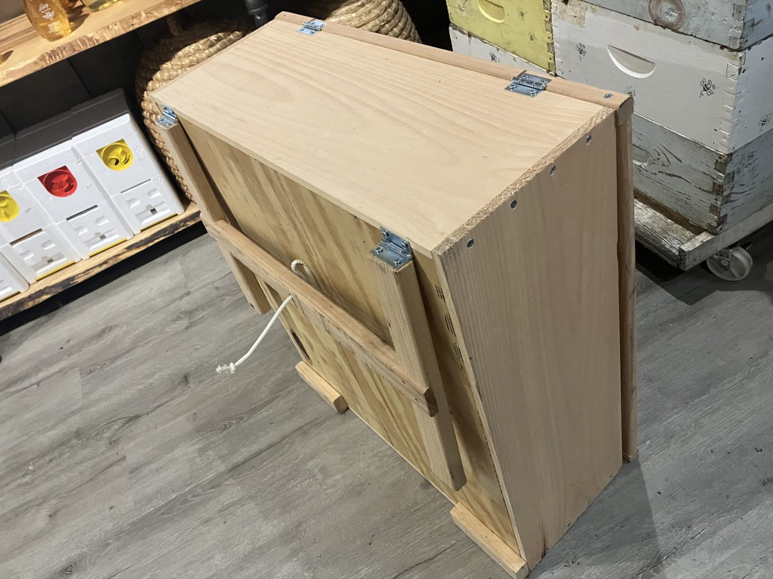 Amish Made Solar Wax Melter - HappBee Acres Bee Supply