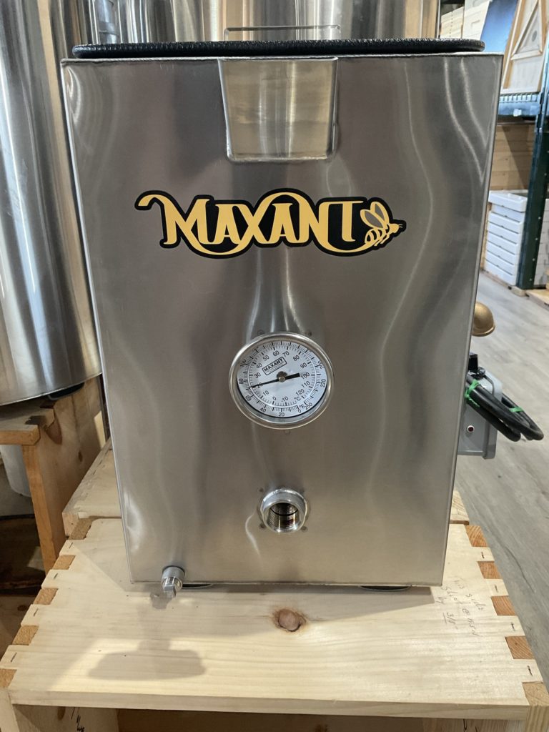 Maxant 6 Gallon Wax Tank - HappBee Acres Bee Supply