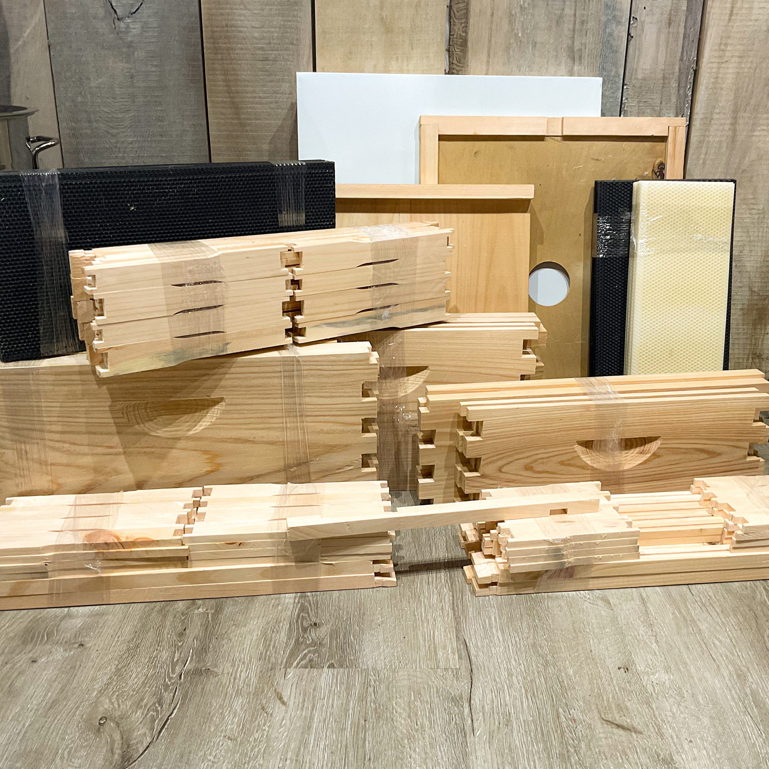 Amish Pine 10 Frame Unassembled Full Hive Kit - HappBee Acres Bee Supply